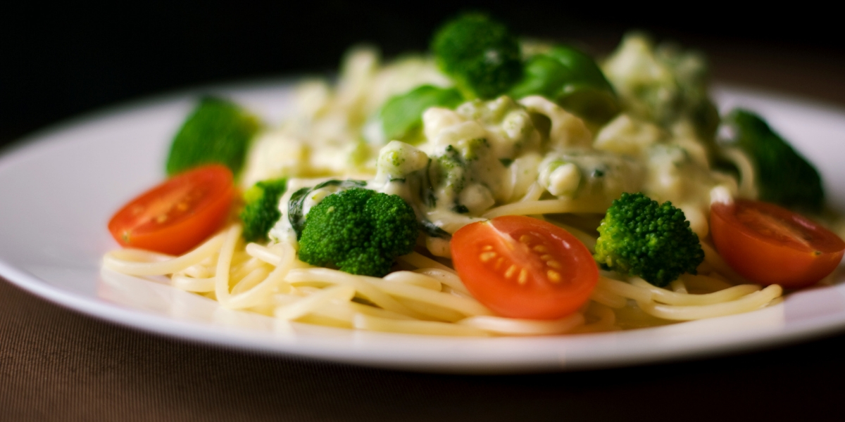 5 Secrets to Harnessing the Power of Simple Meals | Feeding Our Flamingos